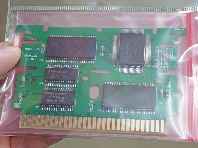 自作ファミコンゲームを書き込める基板「MAPPER 5 CARTRIDGE」、FRAM搭載でセーブに対応 - AKIBA PC Hotline!
